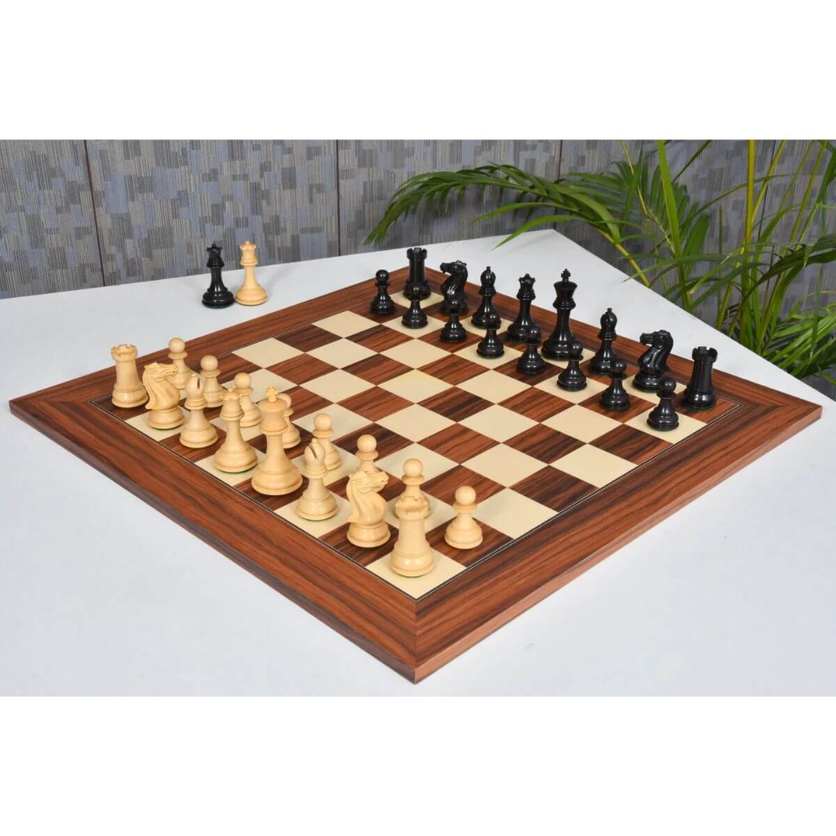 Chessbazaar The Modern Staunton Chess Pieces In Ebony / Boxwood - 3.75 ...